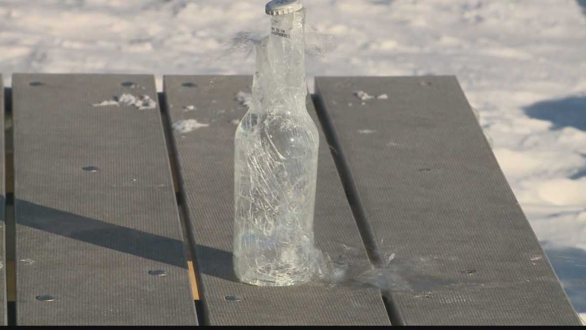 Milwaukee meteorologist demonstrates a 'frost quake'