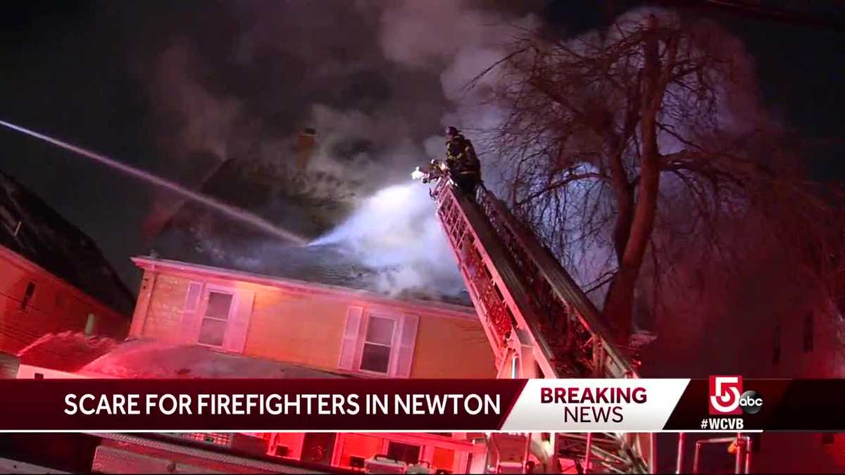 Ceiling collapses on firefighters in Newton blaze