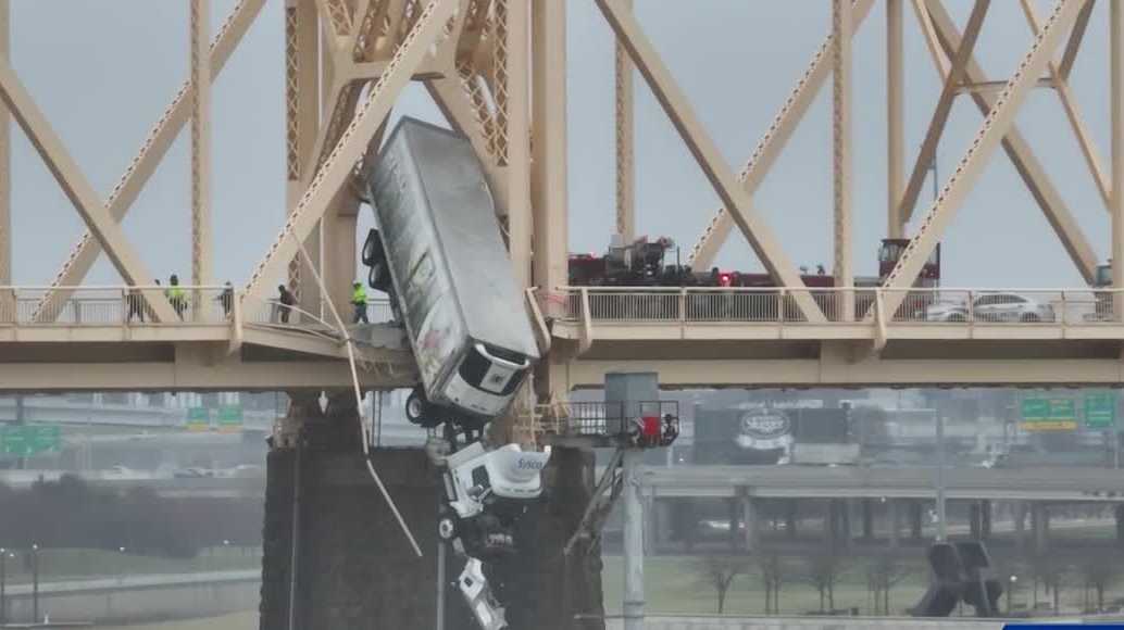 Driver of stalled car credits semi's actions during Clark Memorial ...