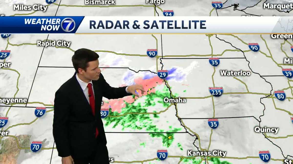 More drizzle, scattered showers Friday evening
