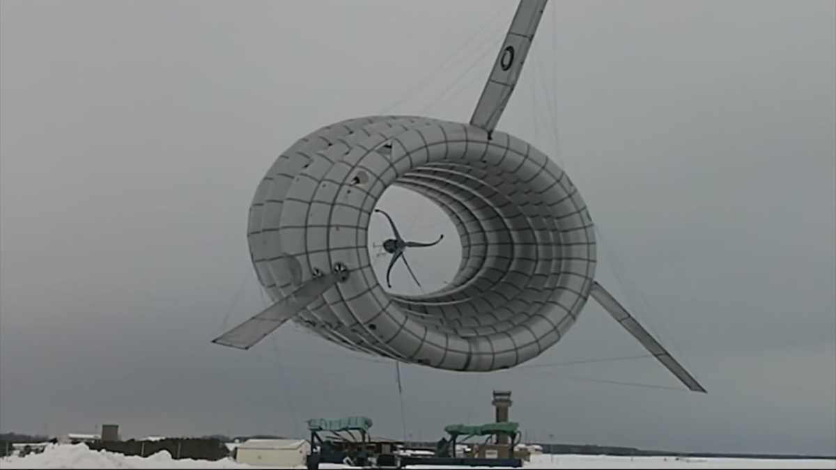 Company channeling wind power with turbines, blimps