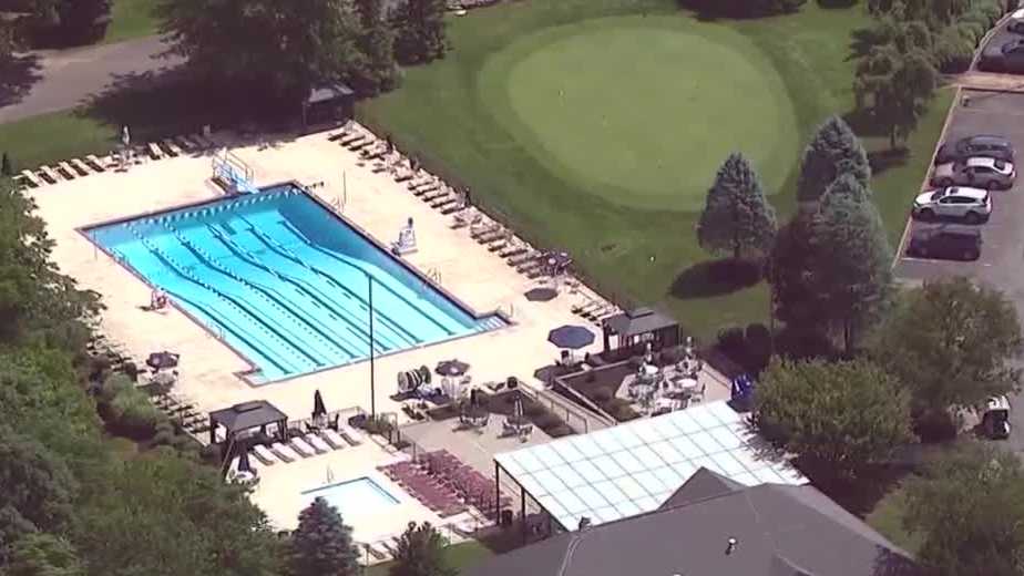 Lawsuit against Glen Oaks Country Club claims toxic pool chemicals made ...