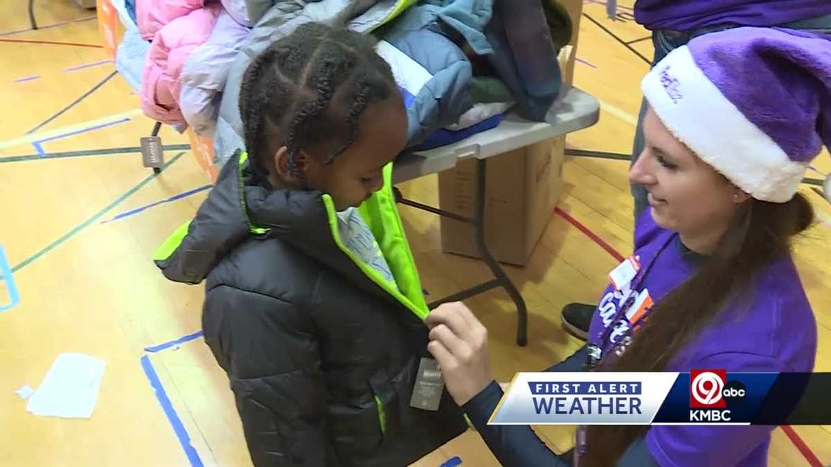 Kansas City Garfield Elementary students receive free winter coats from ...
