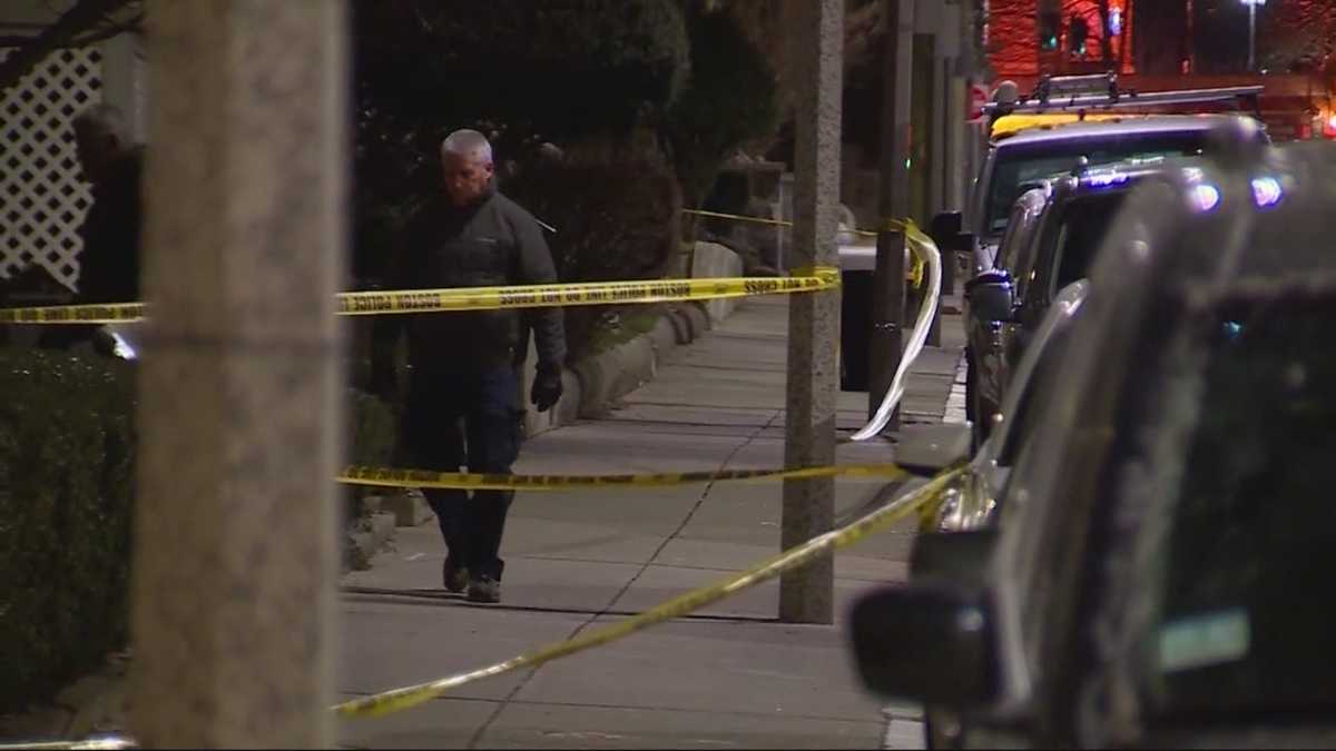 Man shot, killed in Boston