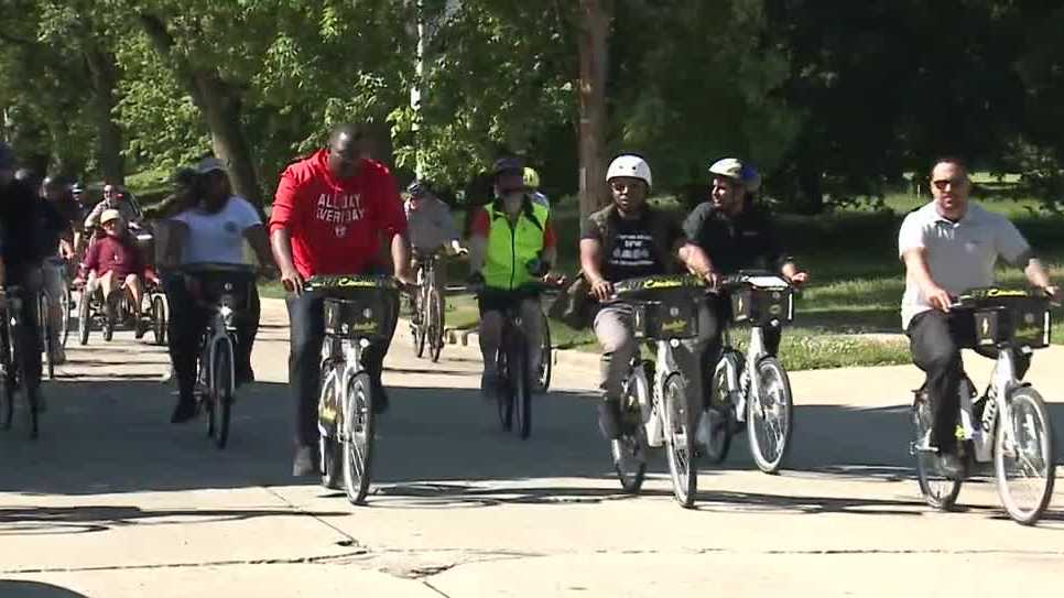 Milwaukee's mayor celebrates Wisconsin Bike Week with 5-mile ride