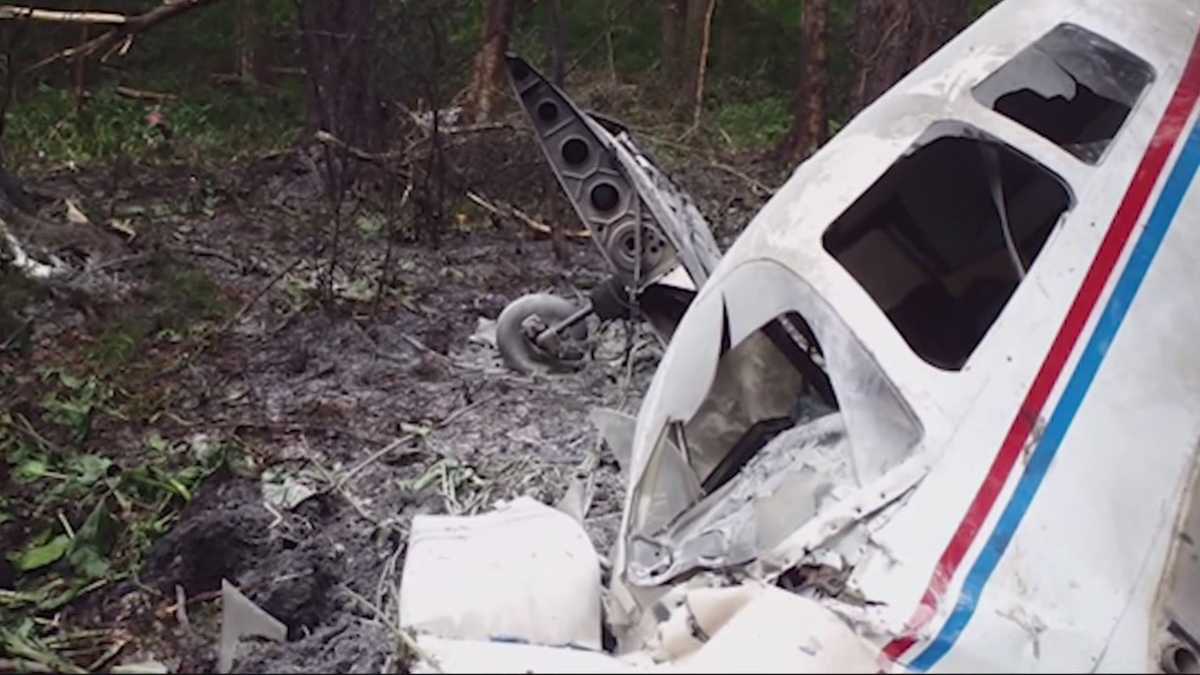 2 injured in plane crash at NH airfield