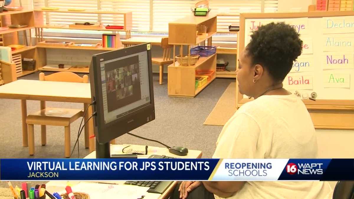 Teachers adjust to virtual learning Teachers adjust to virtual learning