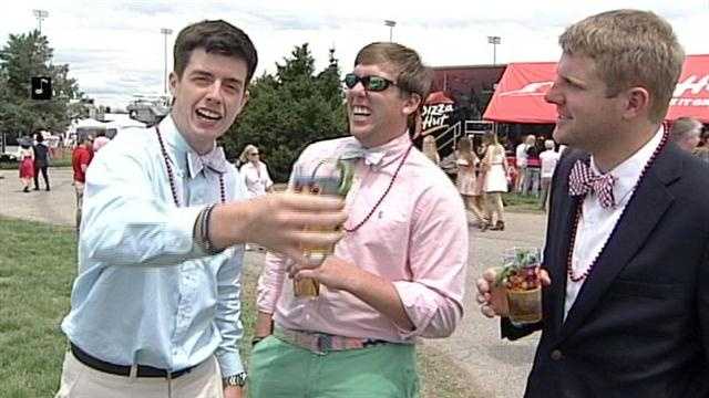 Sights and sounds: Kentucky Oaks infield