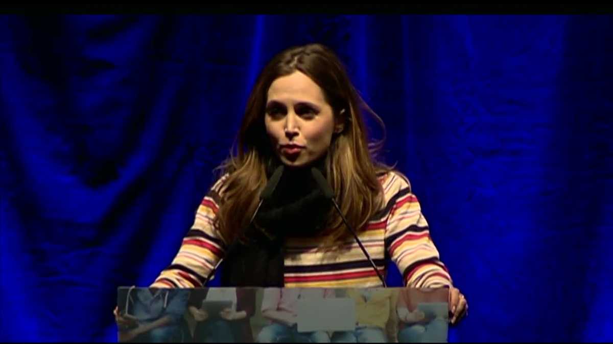 Actress Eliza Dushku reveals past drug, alcohol abuse at youth summit