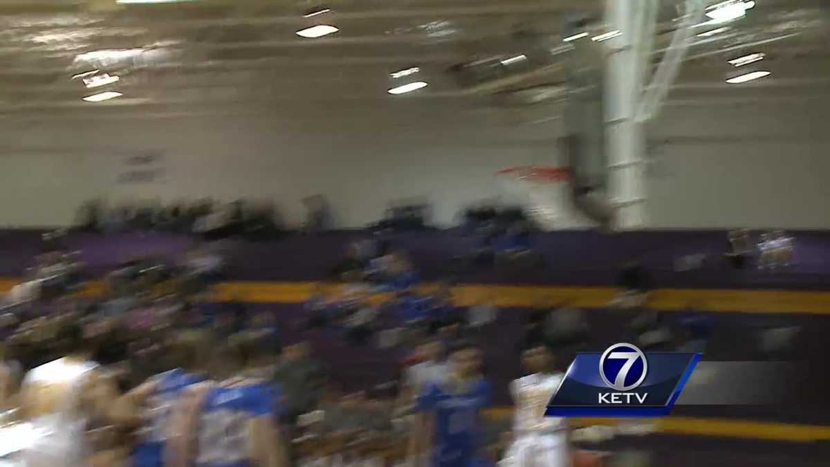 High school boys basketball kick off districts