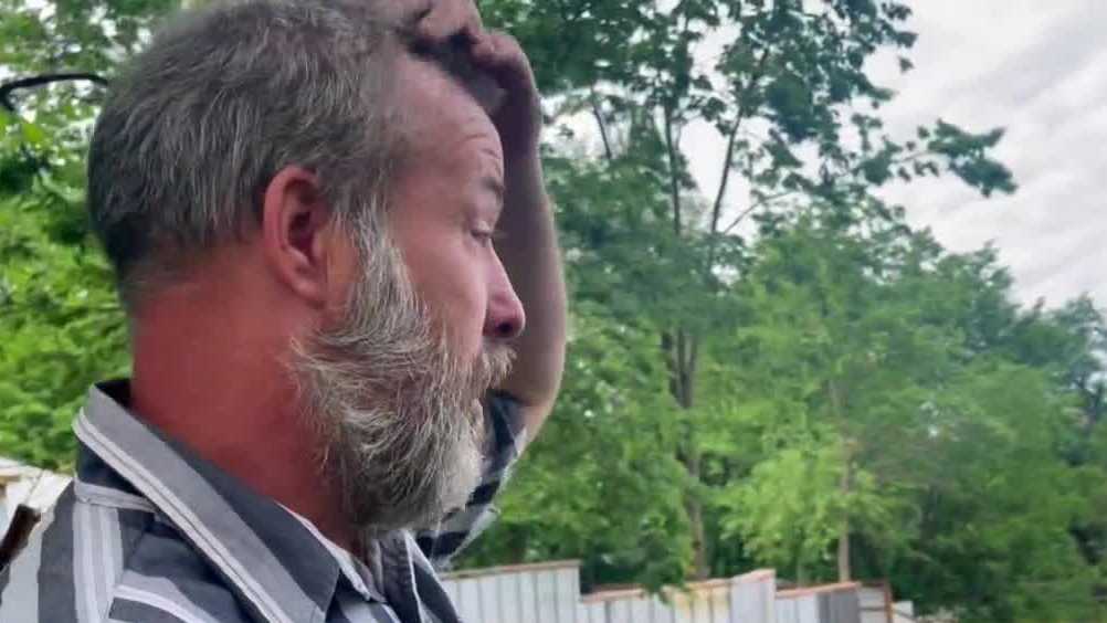 South Omaha residents describe the chaos during Nox-Crete fire