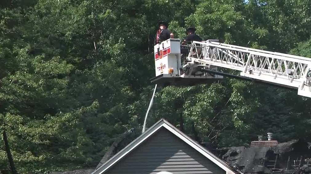 2-alarm fire breaks out in Concord; authorities investigating