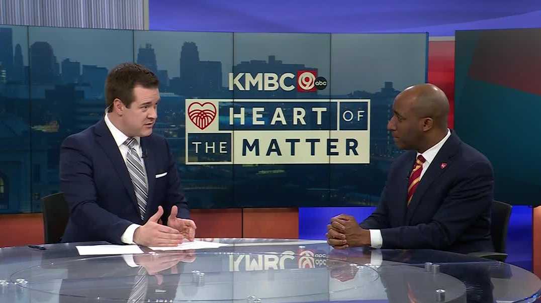 As border crisis mounts, Kansas City offers services to immigrants