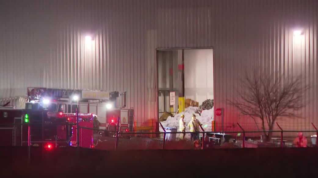 Omaha firefighters battle ‘difficult’ fire at recycling center