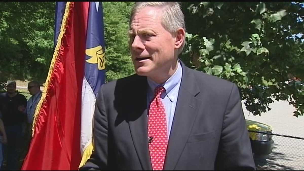US Senator Burr talks republican field