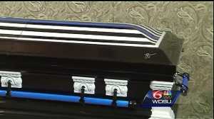 Texas man creates custom caskets for slain Baton Rouge officers