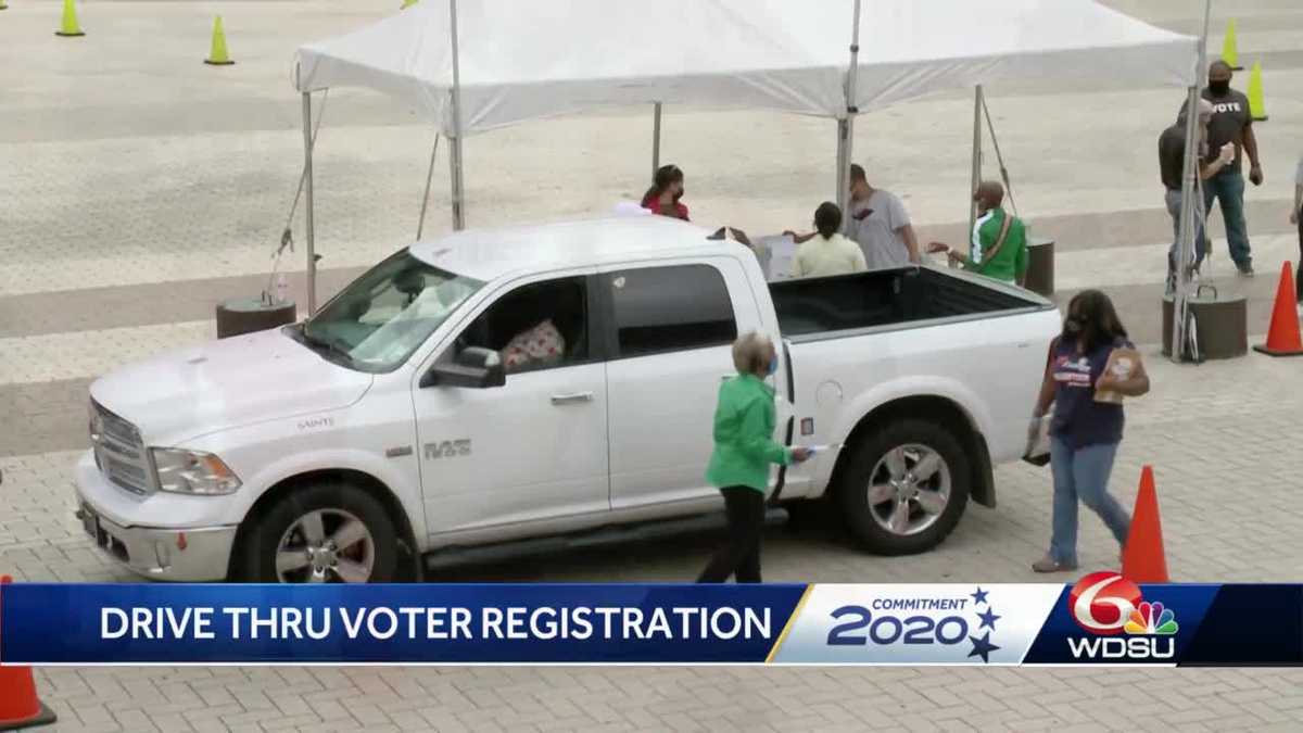 City hosts drive-thru voter registration event