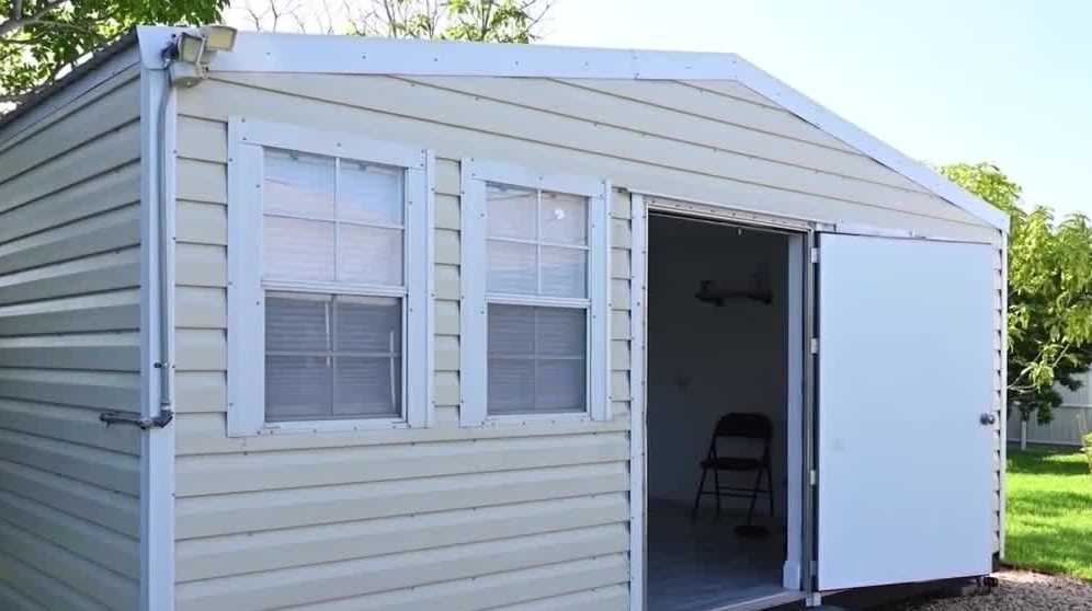 Florida woman accused of playing doctor in backyard shed