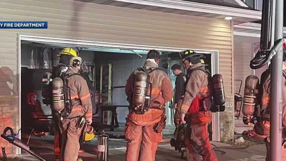 Ankeny family, two cats escape house fire overnight