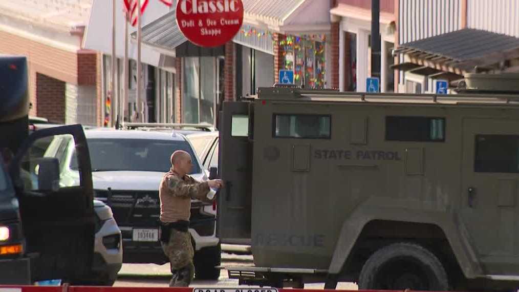 Police: Narcotics suspect found dead after standoff in Brooklyn, Iowa