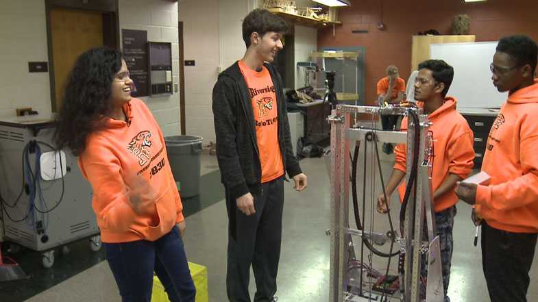 Milwaukee students are headed to Robotics World Championships
