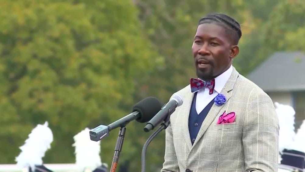 Ian Roberts scheduled to change plea on federal immigration, firearm ...