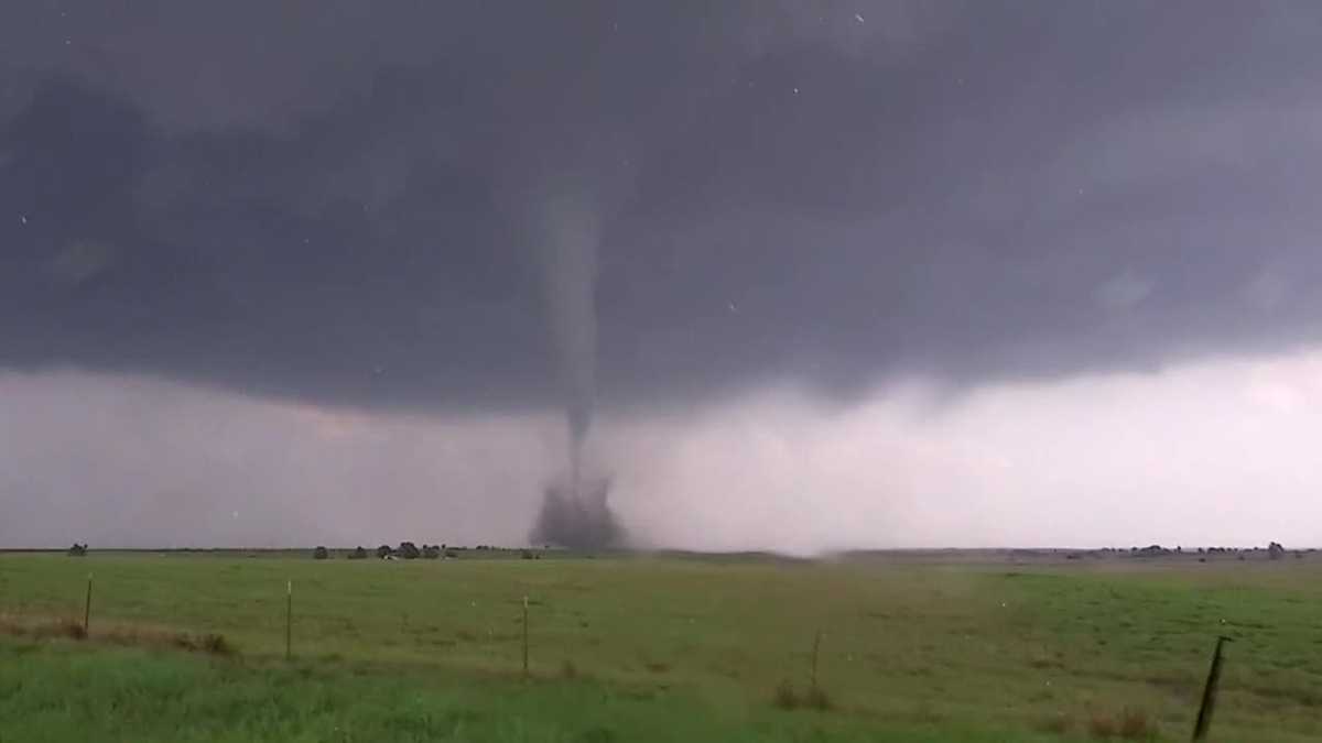 Multiple tornadoes reported in northwest Oklahoma on Sunday