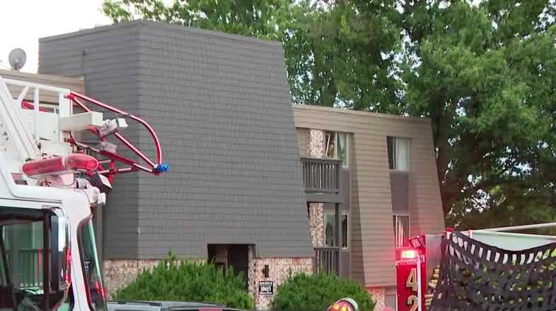 Residents evacuate Omaha apartment building as fire spreads