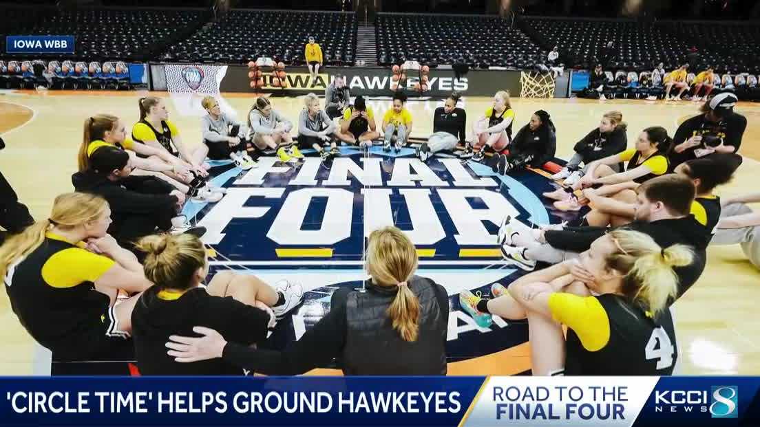 How the Hawkeyes' 'Circle Time' helps keep the team grounded