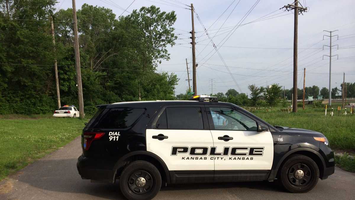 2 found dead at KCK cemetery