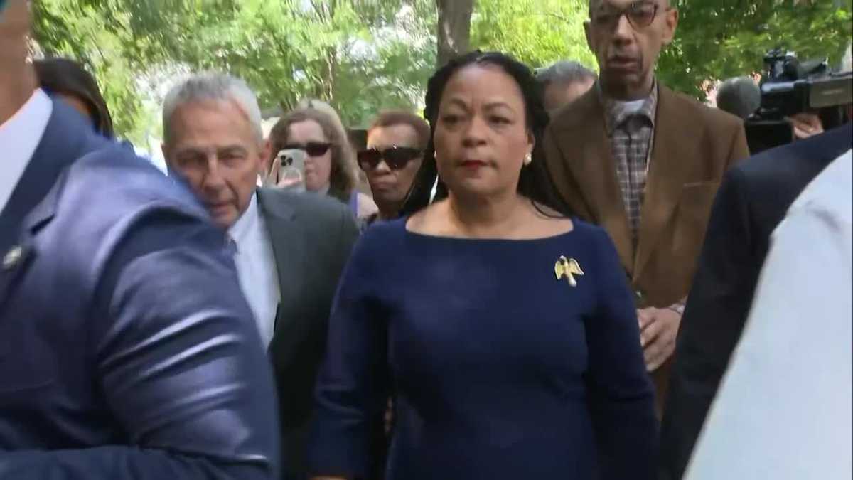 New Orleans Mayor LaToya Cantrell enters not guilty plea