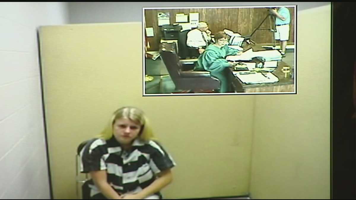 Woman Accused Of Sex With Teen Makes Court Appearance