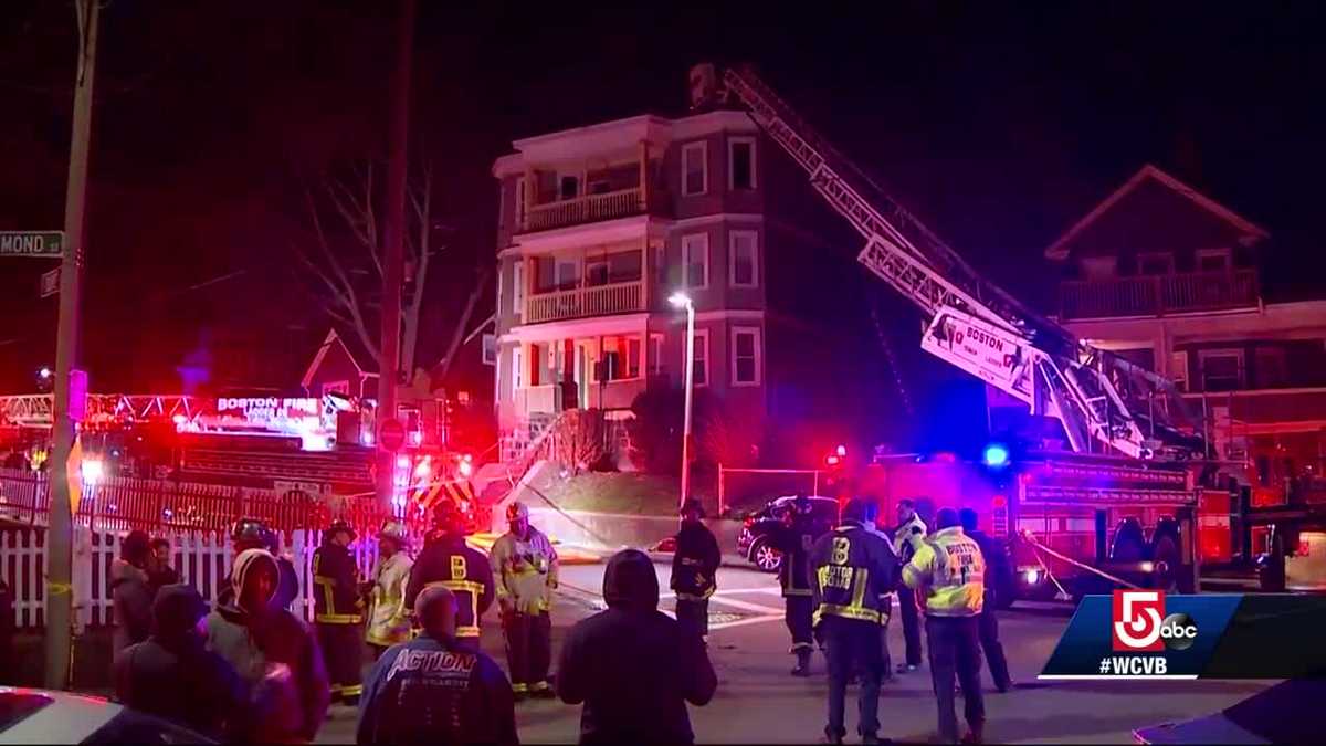 Investigator to review collapse of ladder on reserve fire truck