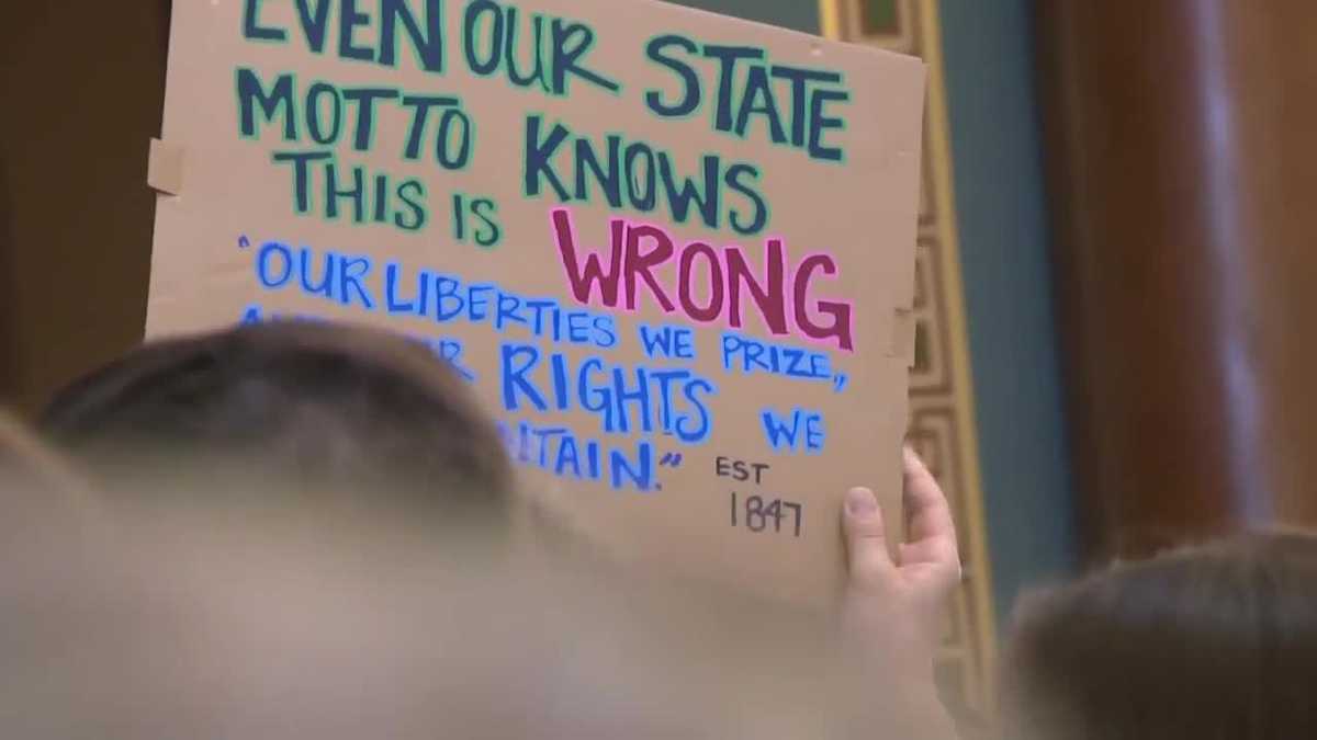 Iowa legislative roundup: House, Senate pass gender identity bill