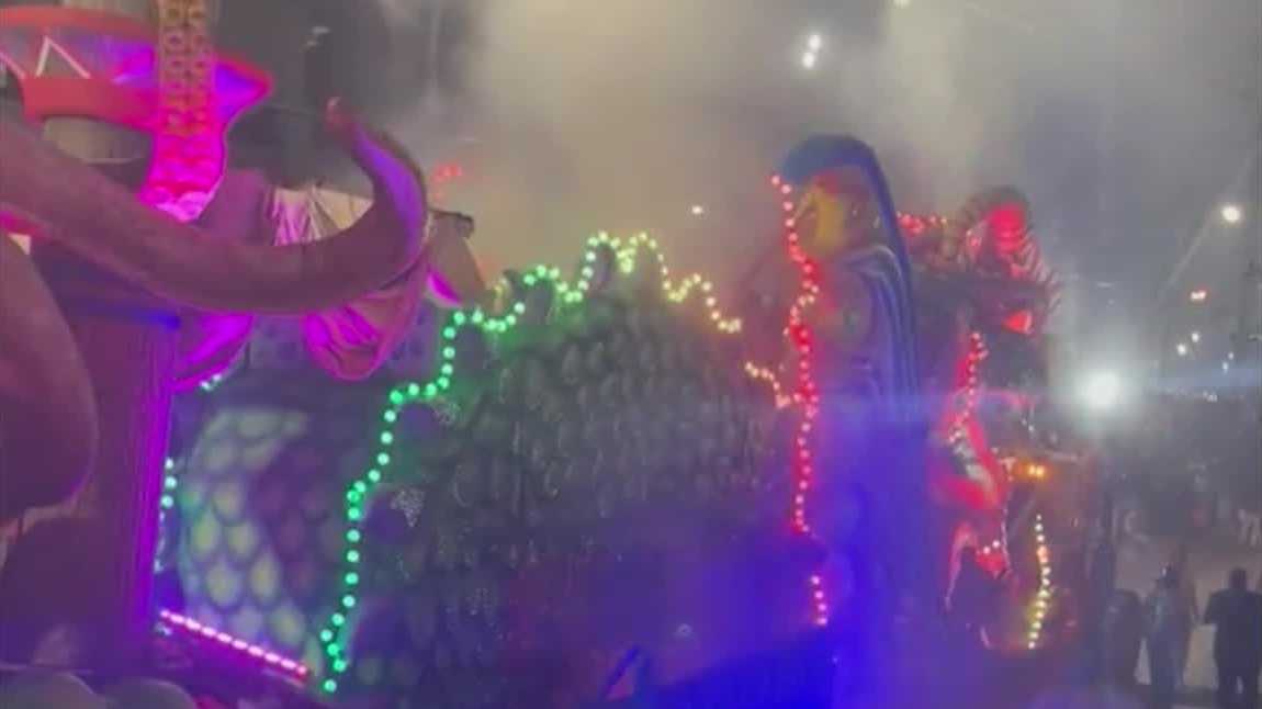 Krewe of Orpheus float fire