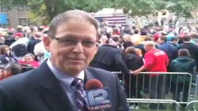 Large crowd gathers for Obama campaign rally
