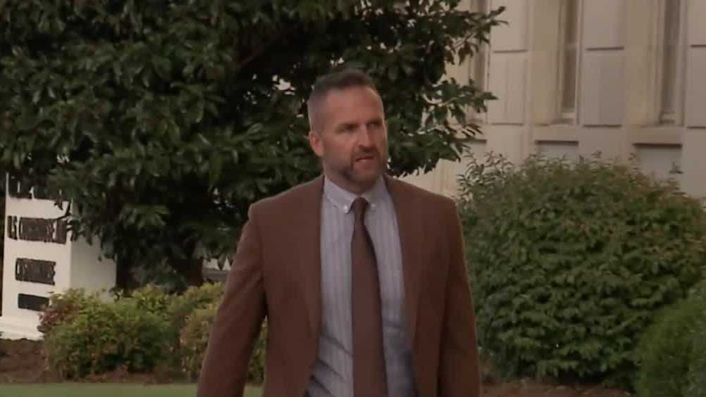 Jury Sworn In For Federal Retrial Of Brett Hankison
