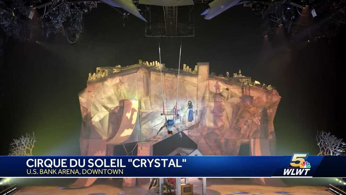 Cirque du Soleil meets figure skating in the new show "Crystal"