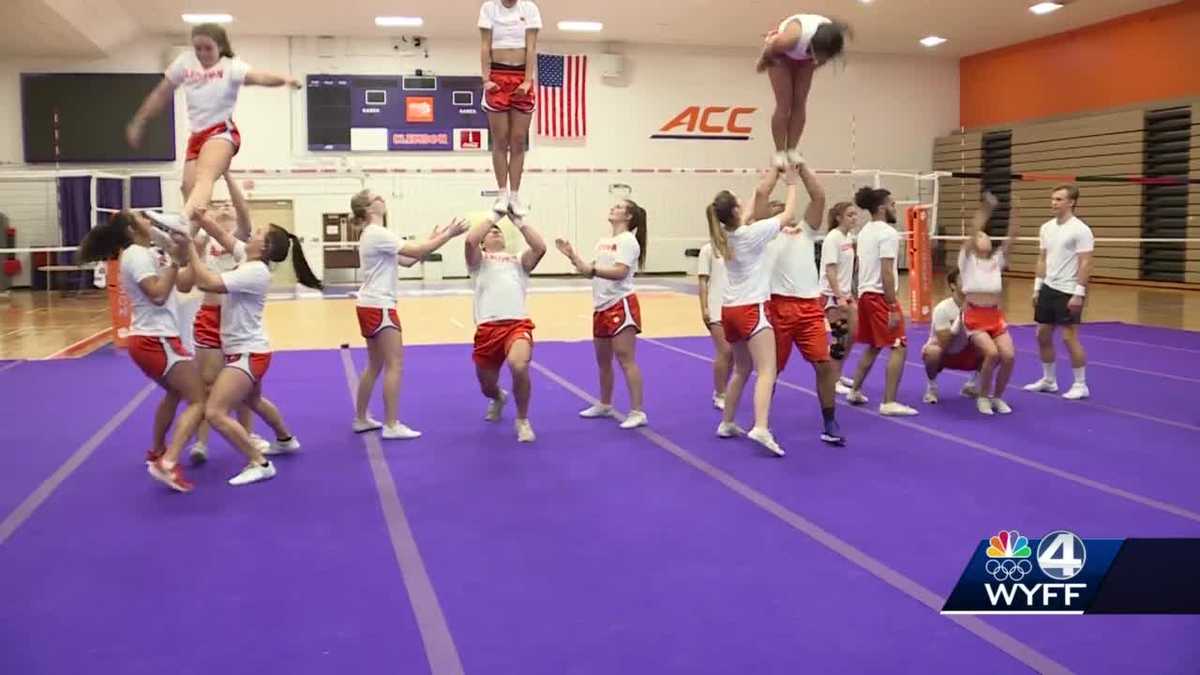 Clemson cheerleading team preparing for New Orleans