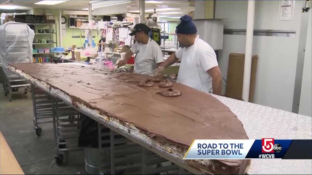 Baking a 6,000 pound cake for the Patriots' rally