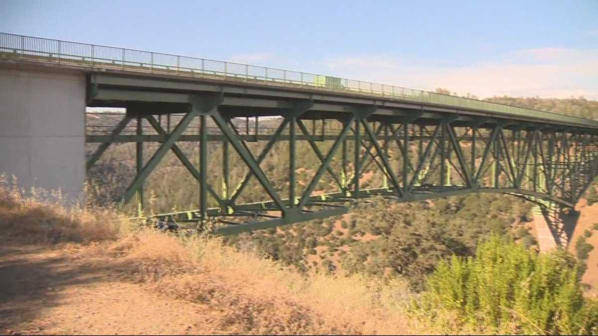 Fireworks thrown from Foresthill Bridge pose fire danger