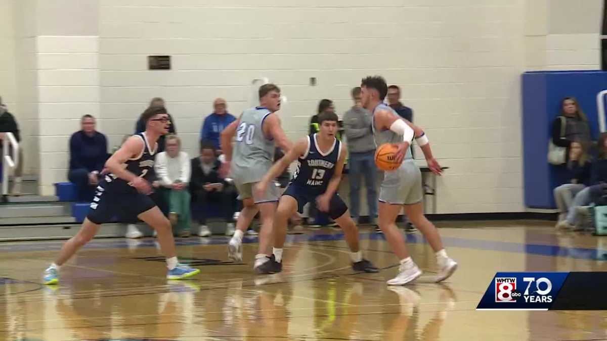 UNE and USM split basketball doubleheader