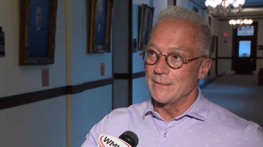 Innis throws support behind John E. Sununu as he suspends Senate campaign