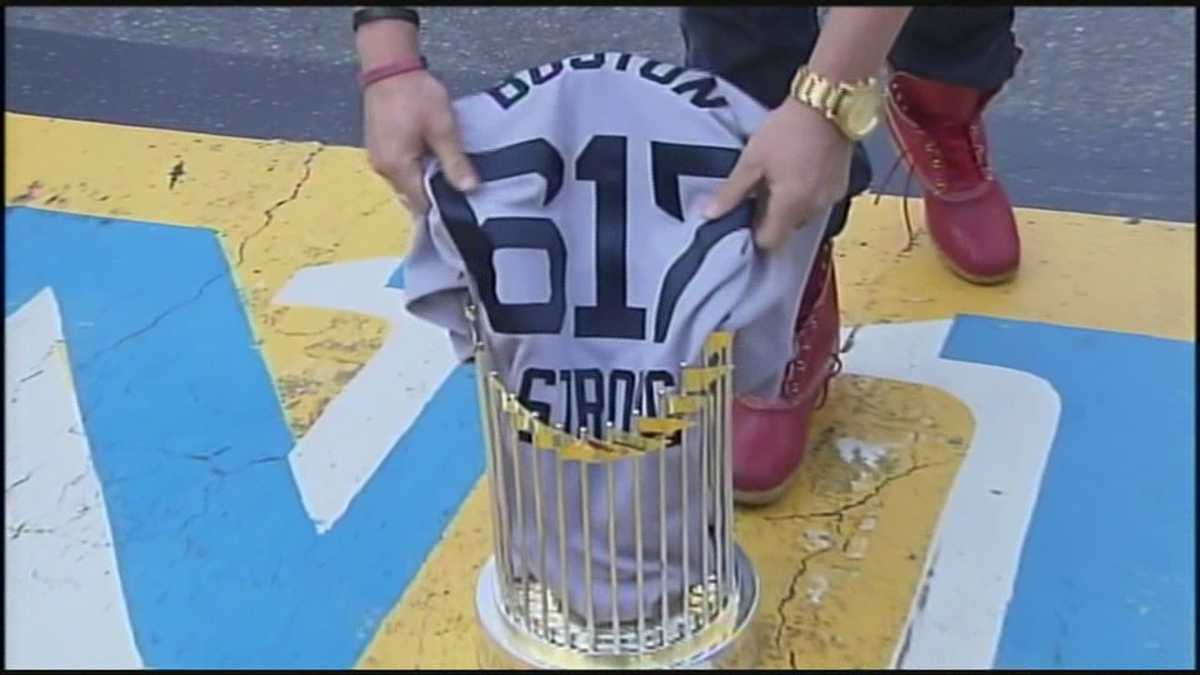 Marathon bombing victims remembered during parade