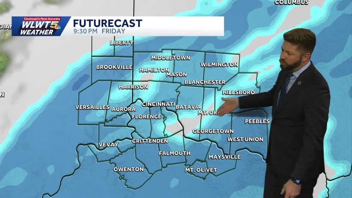 Timeline for snow showers building tonight across Greater Cincinnati
