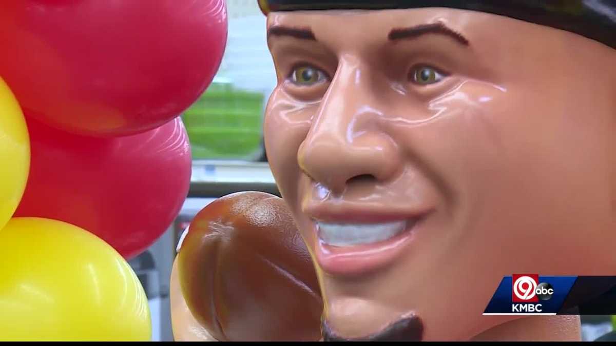 Giant Patrick Mahomes bobblehead big draw ahead of Super Bowl