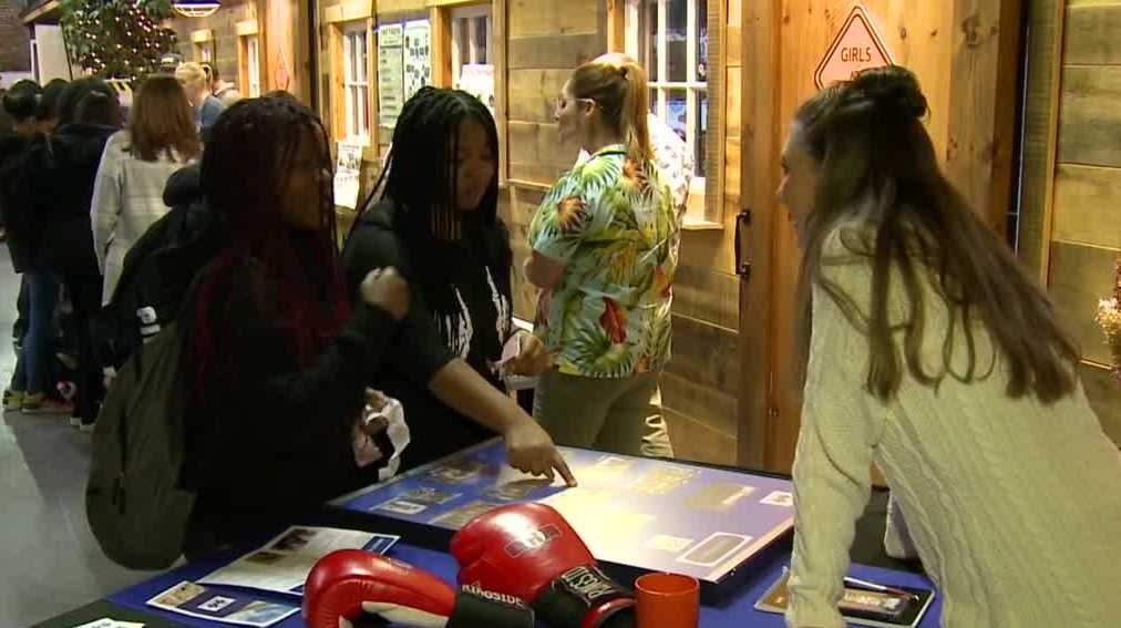Girls-only job fair organized by two NH teenagers