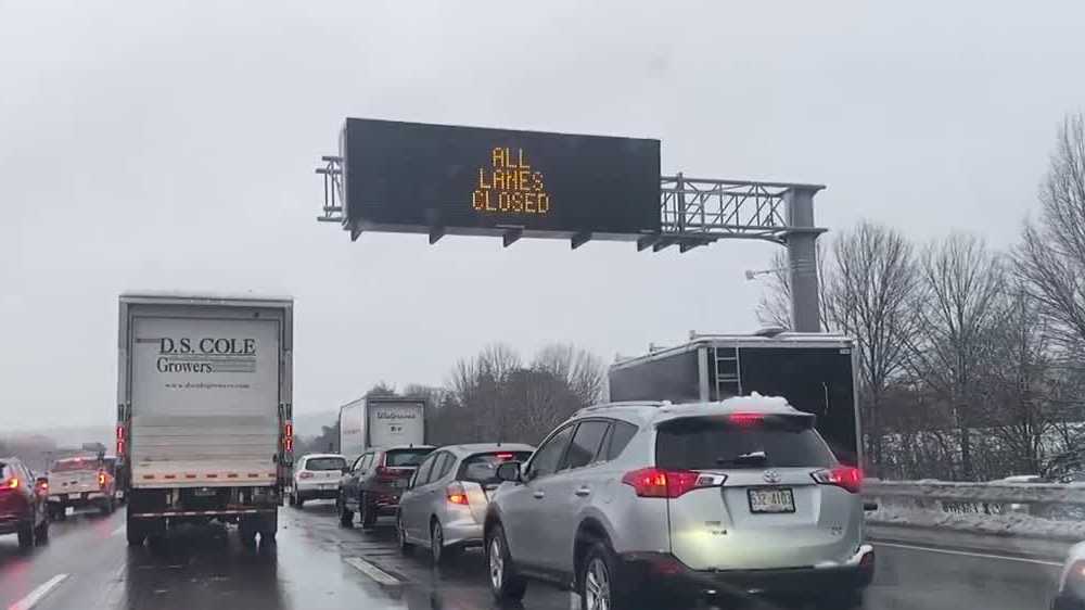 Sign taken down on Everett Turnpike after truck crashes into it