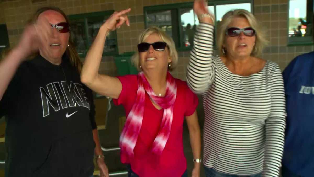 Moms take over the mic at Iowa Cubs game