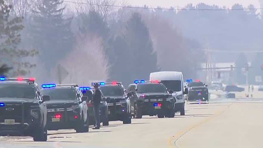 Sources: Police shooting in Village of Summit